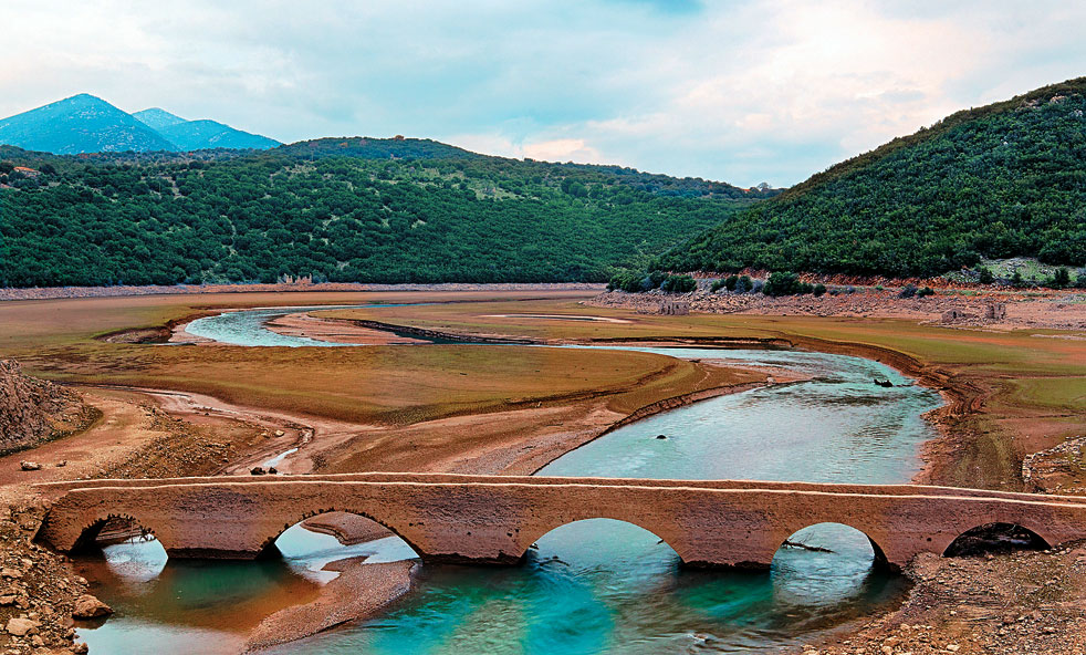 River Ladon, the Artificial Lake and its Dam | | Dodeka travel
